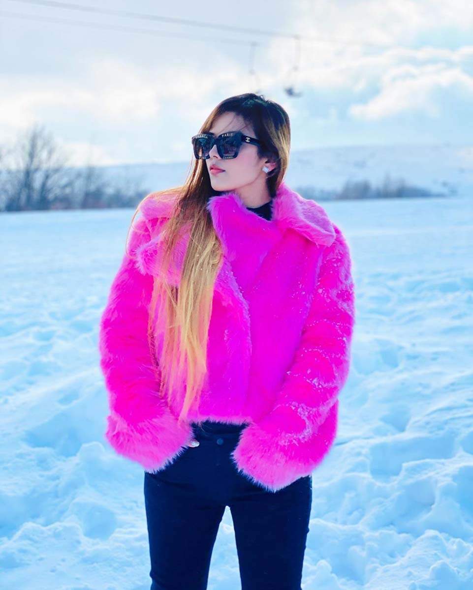 Meet Indian cricketer Rishabh Pant's gorgeous ladylove Isha Negi- The ...