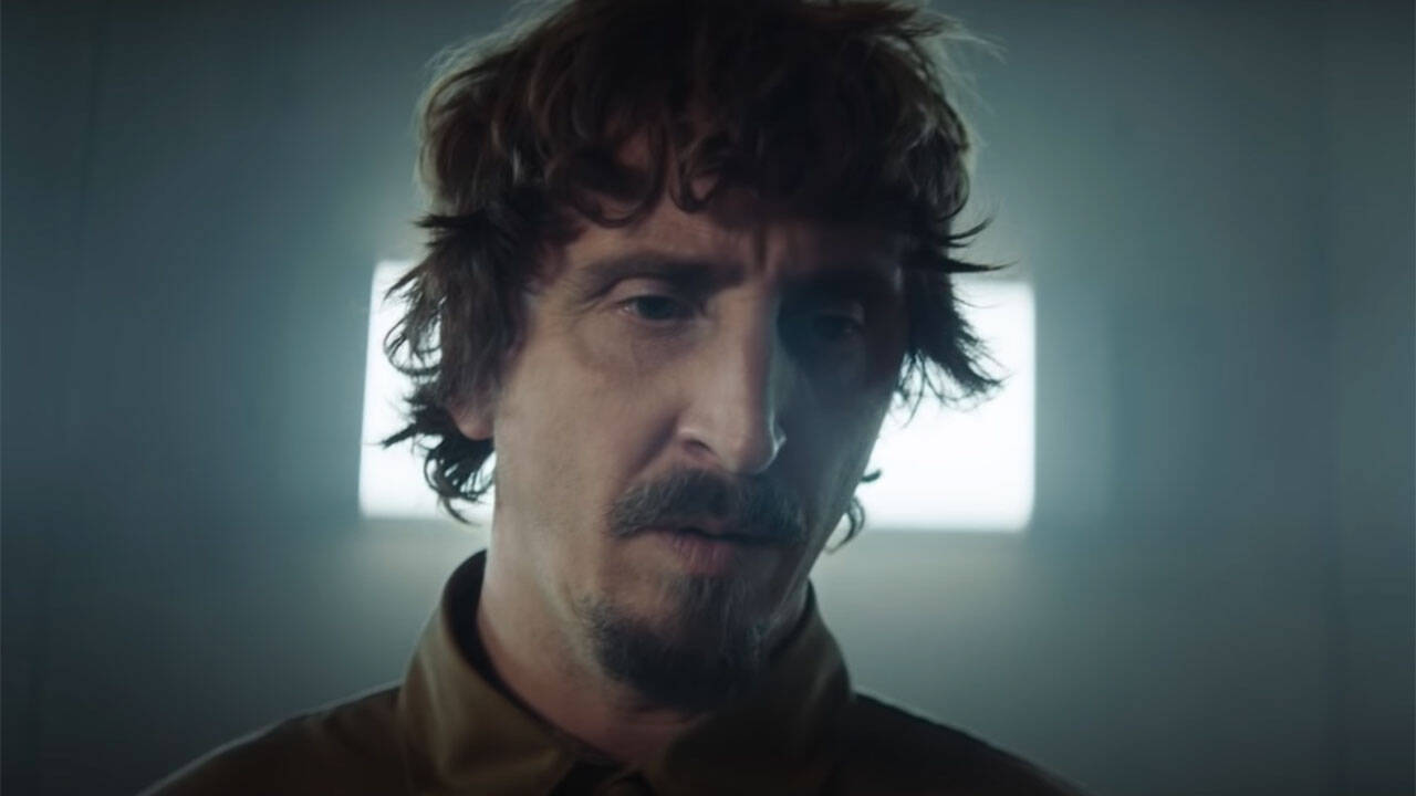 The Platform Review: A futuristic prison that mirrors politics between ...