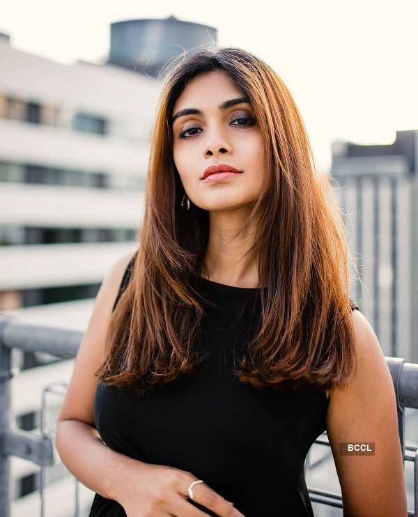 Aafreen Rachel Vaz: Up above the world so high!