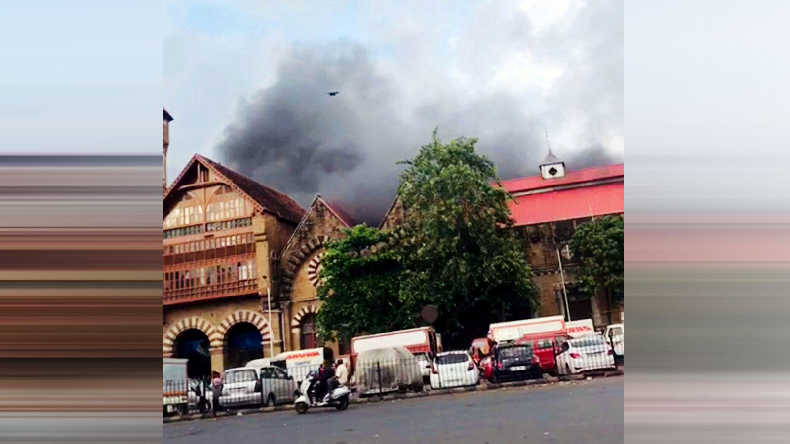 Major fire at Crawford Market sees clouds of smoke, panic arise
