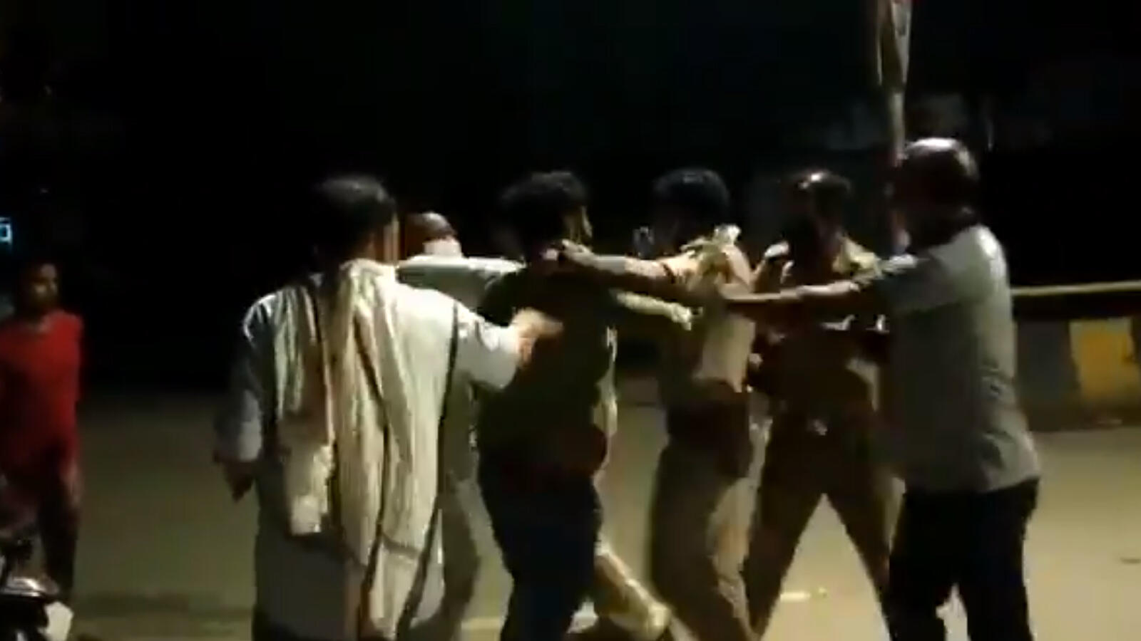 Varanasi: BJP leader involved in brawl with cop