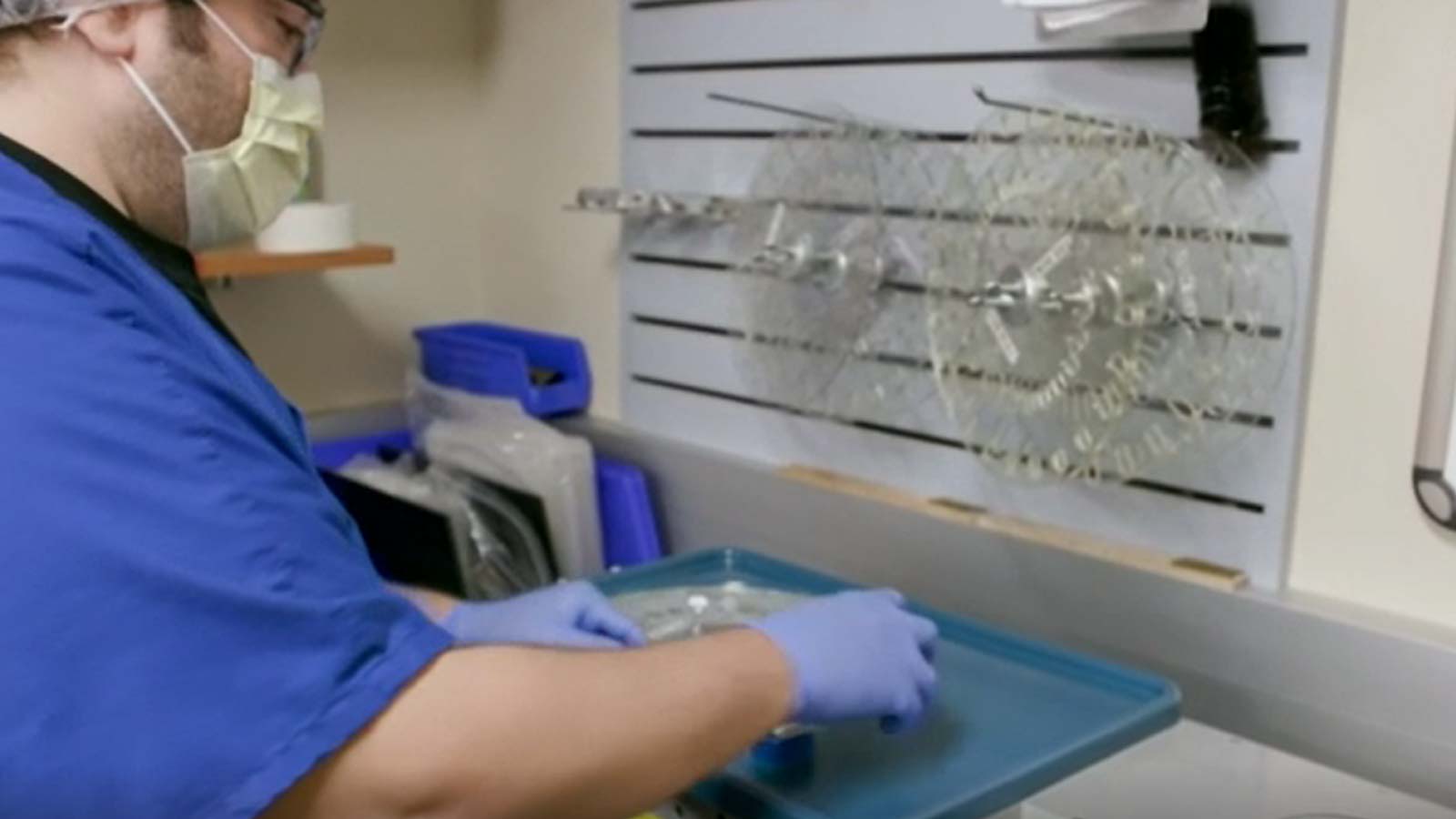 Desperation science slows hunt for virus drugs