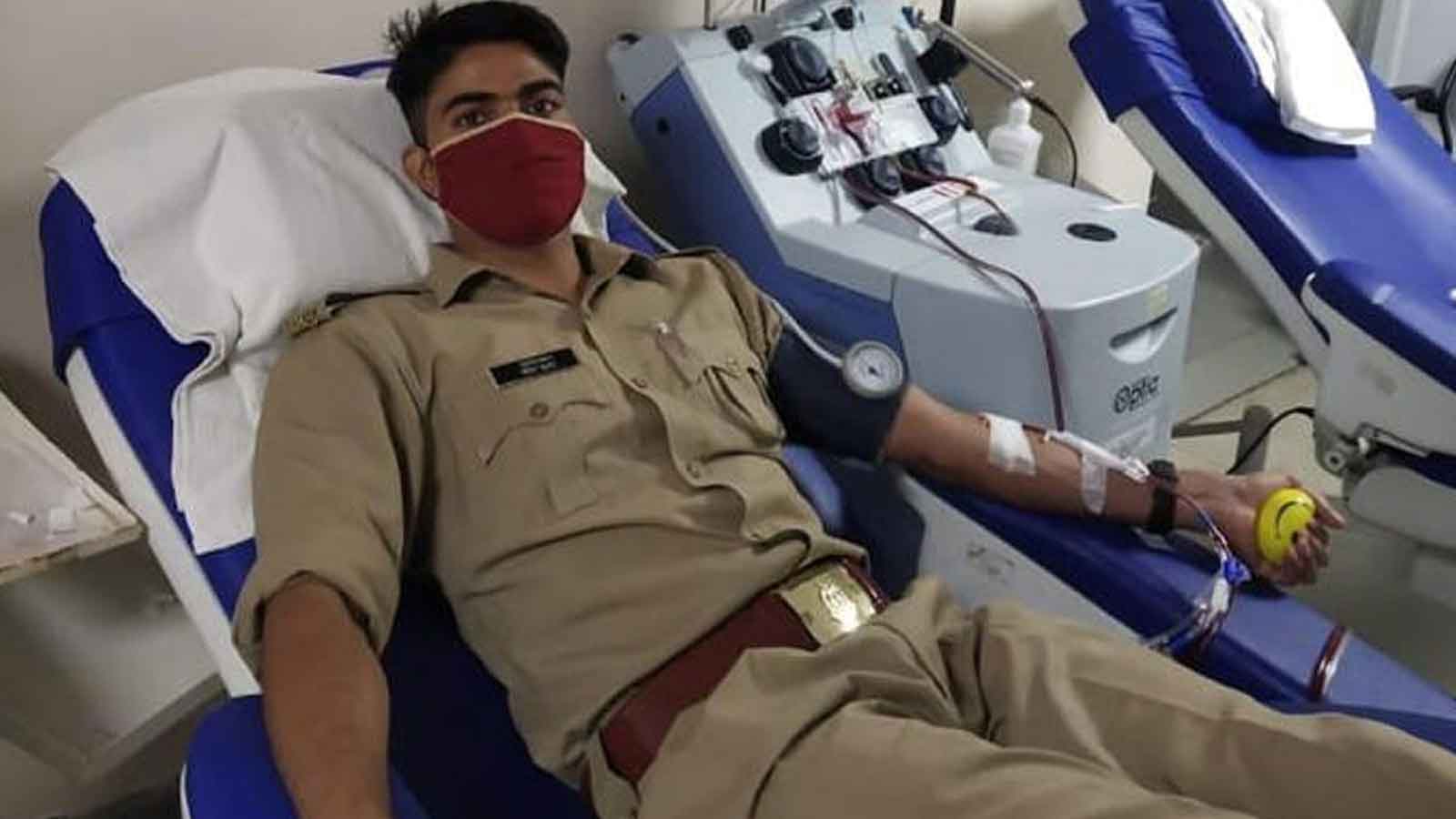 Covid-19: Noida cop donates his plasma for corona patient