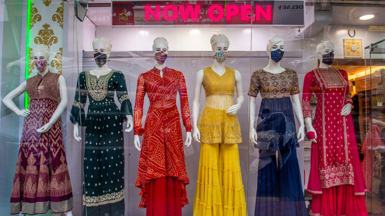 Maharashtra government announces the re-opening of shopping malls ... Maharashtra government announces the re-opening of shopping malls ...