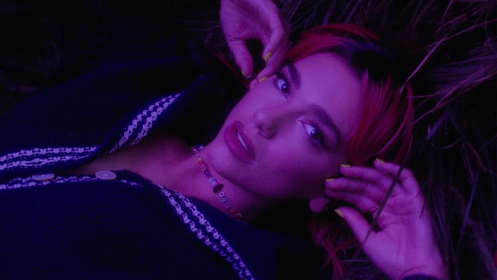 Check Out Latest English Official Video Song 'Levitating' (Remix) Sung ...