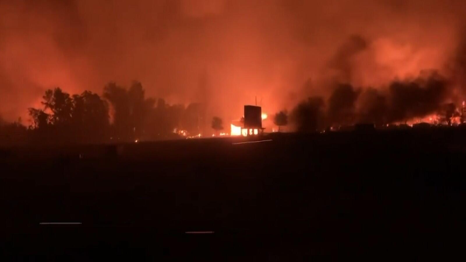 Video shows massive flames, smoke plumes in Oregon