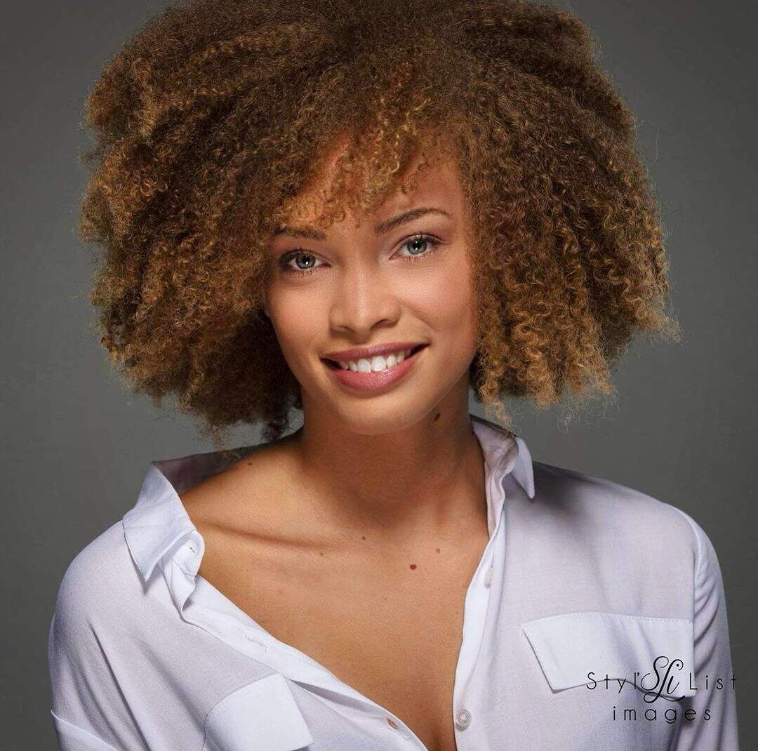 Aurélie Roux to represent Alsace at Miss France 2021