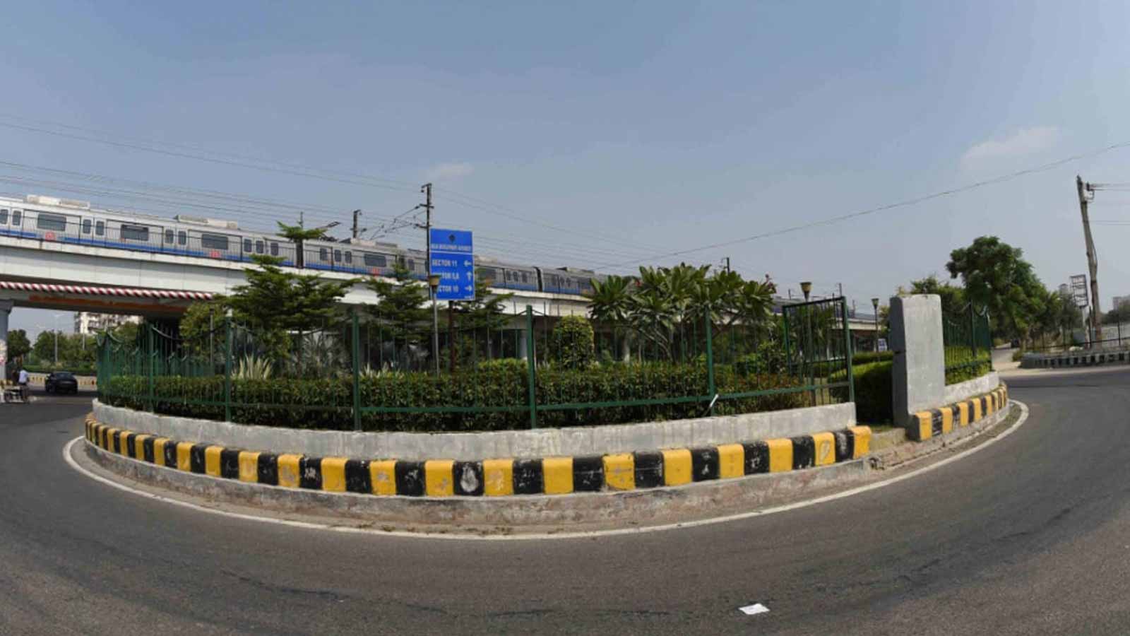 Dwarka: Roundabout below Delhi Metro line in Sector 10 is ‘Idiot Chowk ...