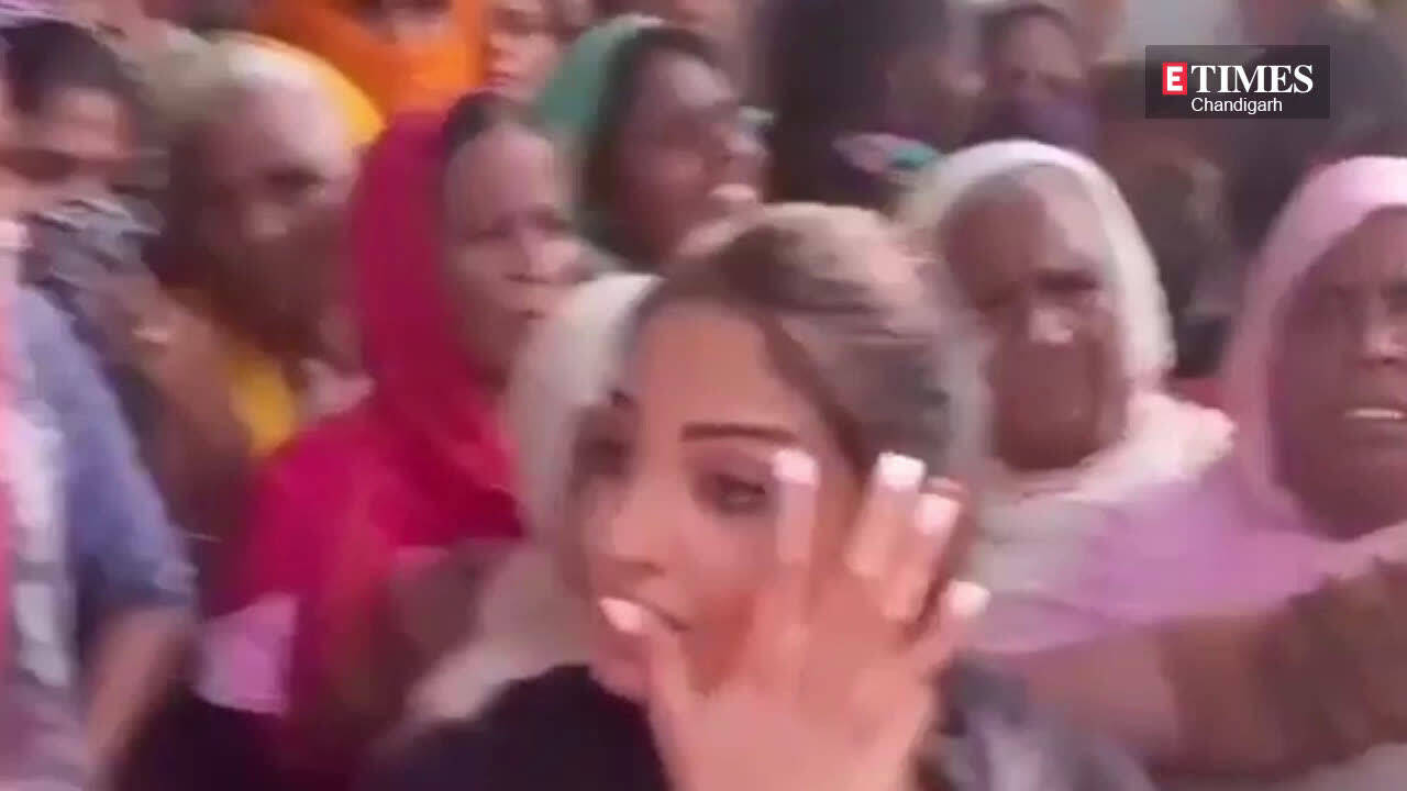 Japji Khaira and Dev Kharoud protest with farmers in Punjab