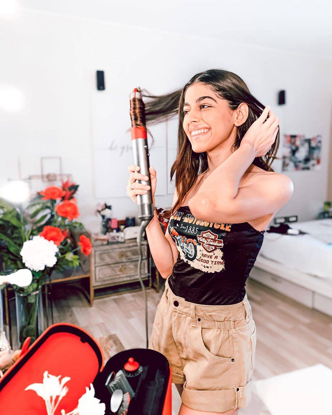 Bewitching Pictures Of Pooja Bedis Daughter Alaya Furniturewalla You Simply Cant Miss The