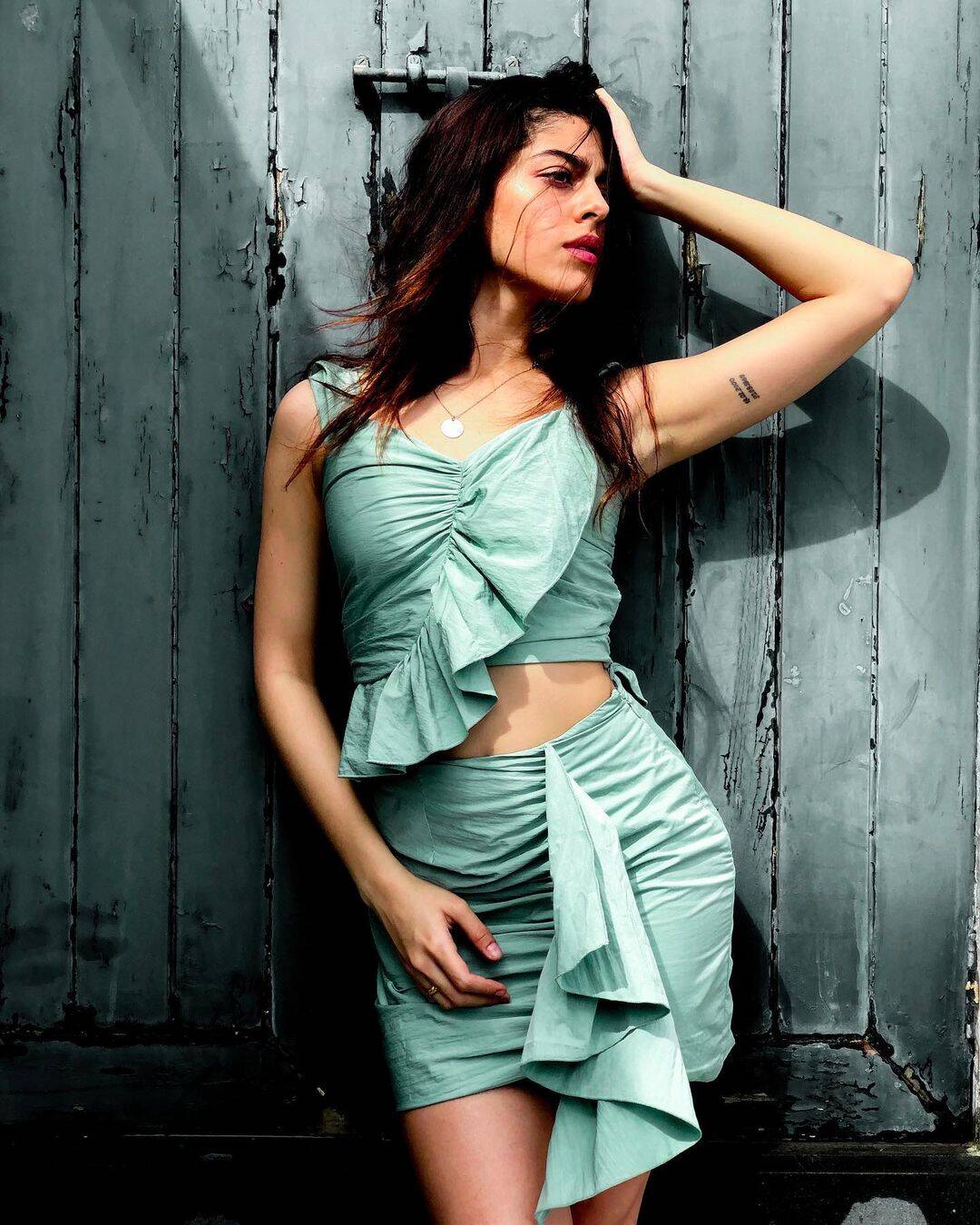 Bewitching pictures of Pooja Bedi’s daughter Alaya Furniturewalla you ...