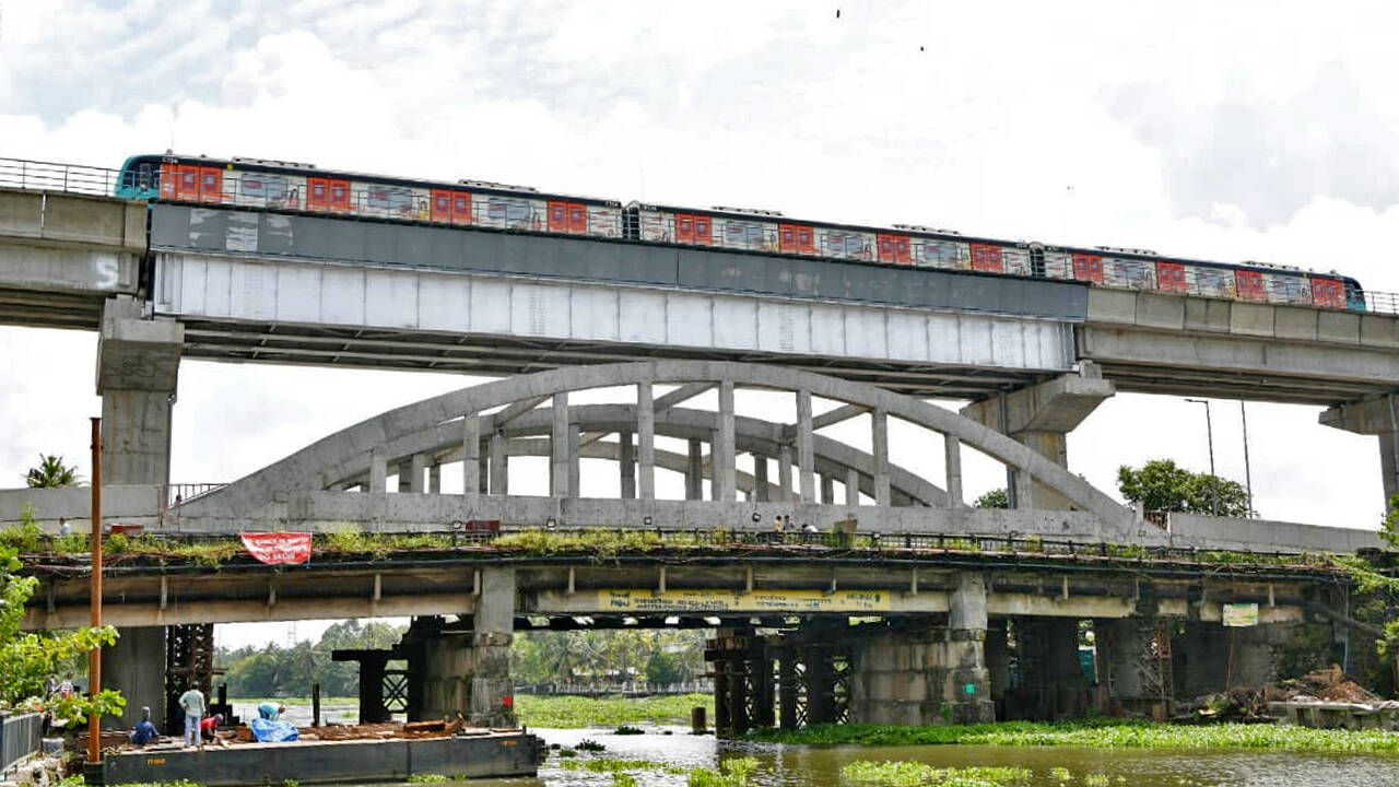 Kerala CM Pinarayi Vijayan inaugurates the new Chambakkara Bridge in Kochi