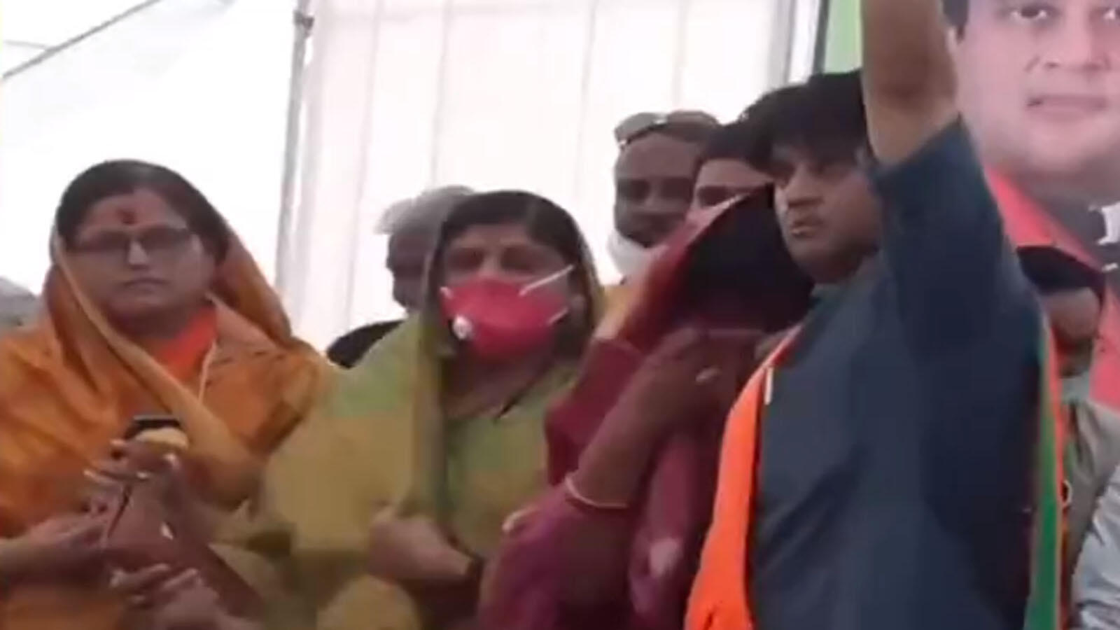 Imarti Devi: Row over Kamal Nath’s ‘item’ remark: Imarti Devi breaks ...