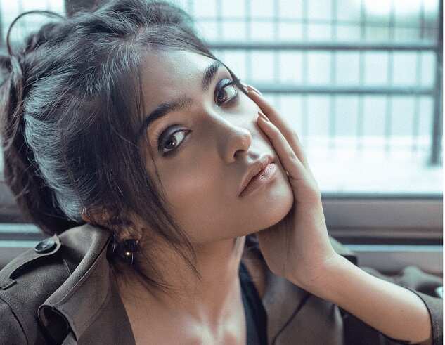 Anusha: Will raid my mother's closet for saris this Puja | Bengali ...