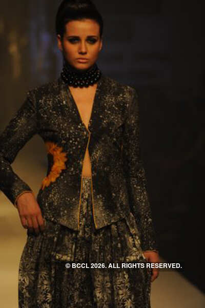 Model showcases a creation by designer Payal Jain on Day 2 of the Wills ...