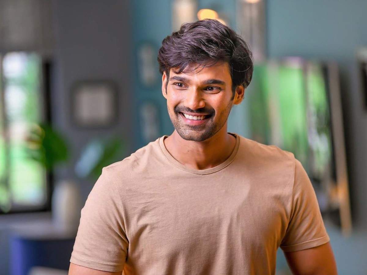 Sneak-peek into the sets of Alludu Adhurs