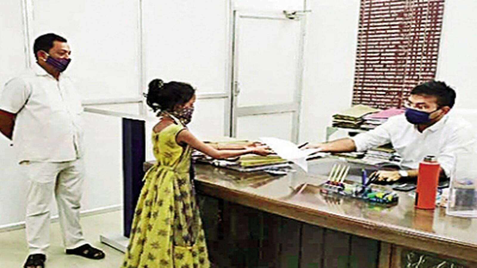 Odisha: Class 6 girl walks 10km to DM’s office, files complaint against ...
