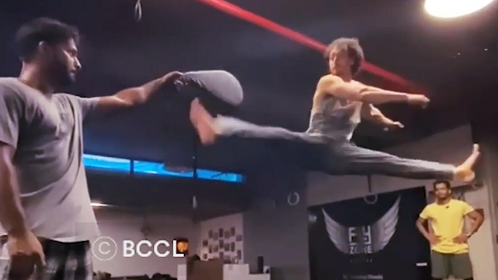 Here's what Krishna Shroff thinks about brother Tiger Shroff missing ...