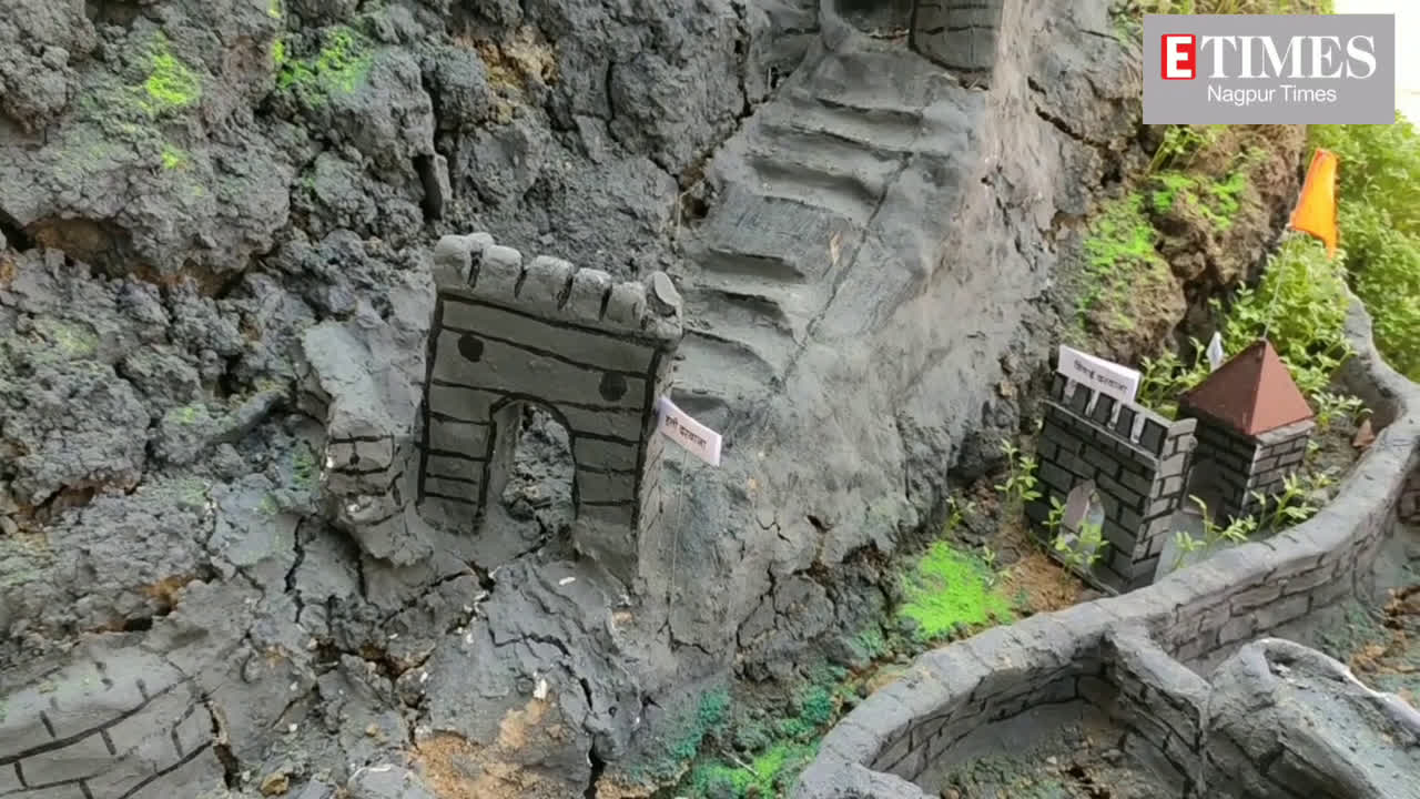 Diwali Killa: Check out this beautiful Shivneri Fort replica