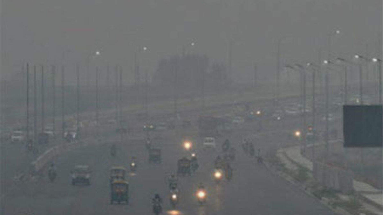 Smog envelopes parts of national capital, air quality remains in 'poor ...