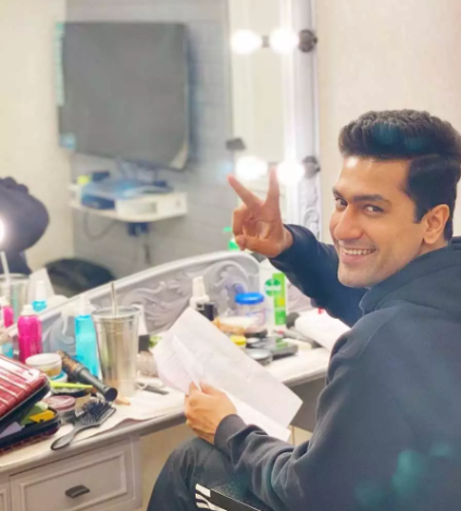 Miss World Manushi Chhillar And Vicky Kaushal’s Next With Yash Raj Films