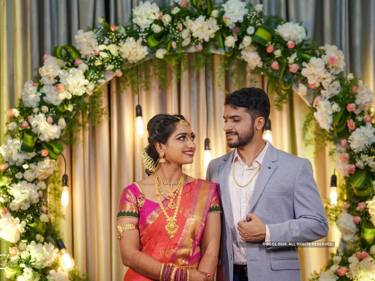 Trinayani fame Ashika Gopal Padukone vacays in Goa with fiance Chetan ...