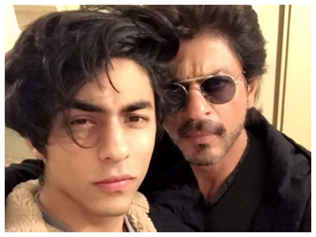Five pictures that prove that Aryan Khan is a mirror-image of daddy ...