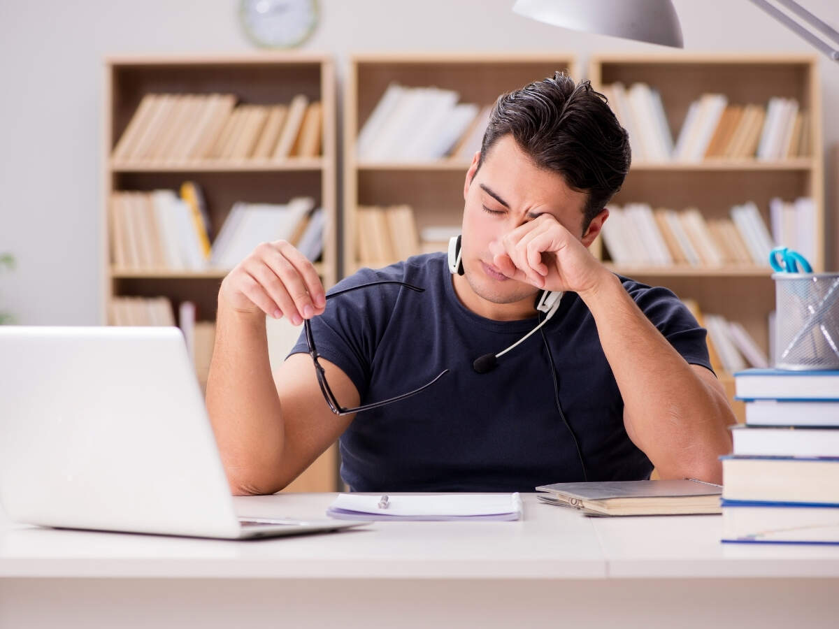 Tips that will help when work from home gets depressive