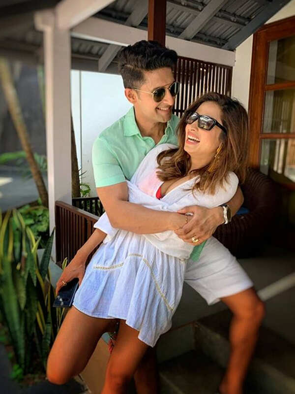Ravi Dubey and Sargun Mehta ring in their 7th wedding anniversary- The ...