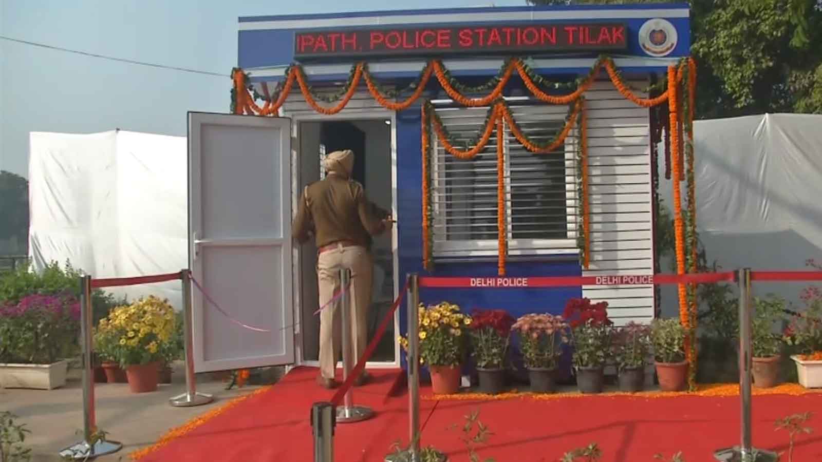 Delhi Police set up ‘modern beat booth’ at India Gate