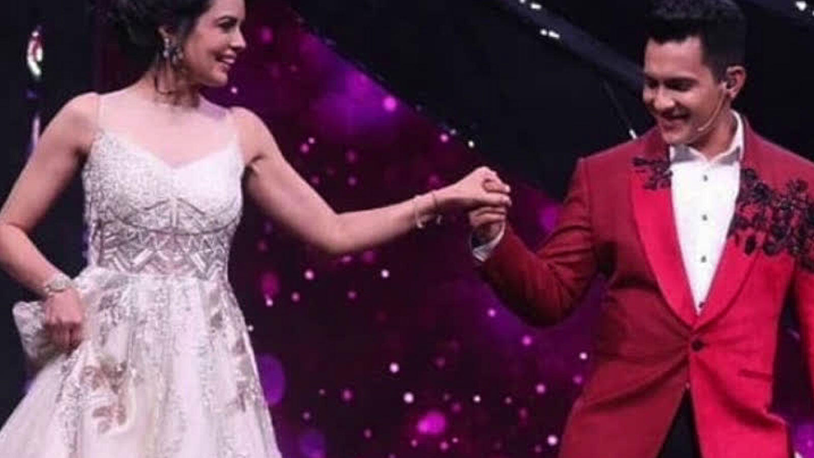 Aditya Narayan's romantic dance with wife Shweta Agarwal on 'Indian ...