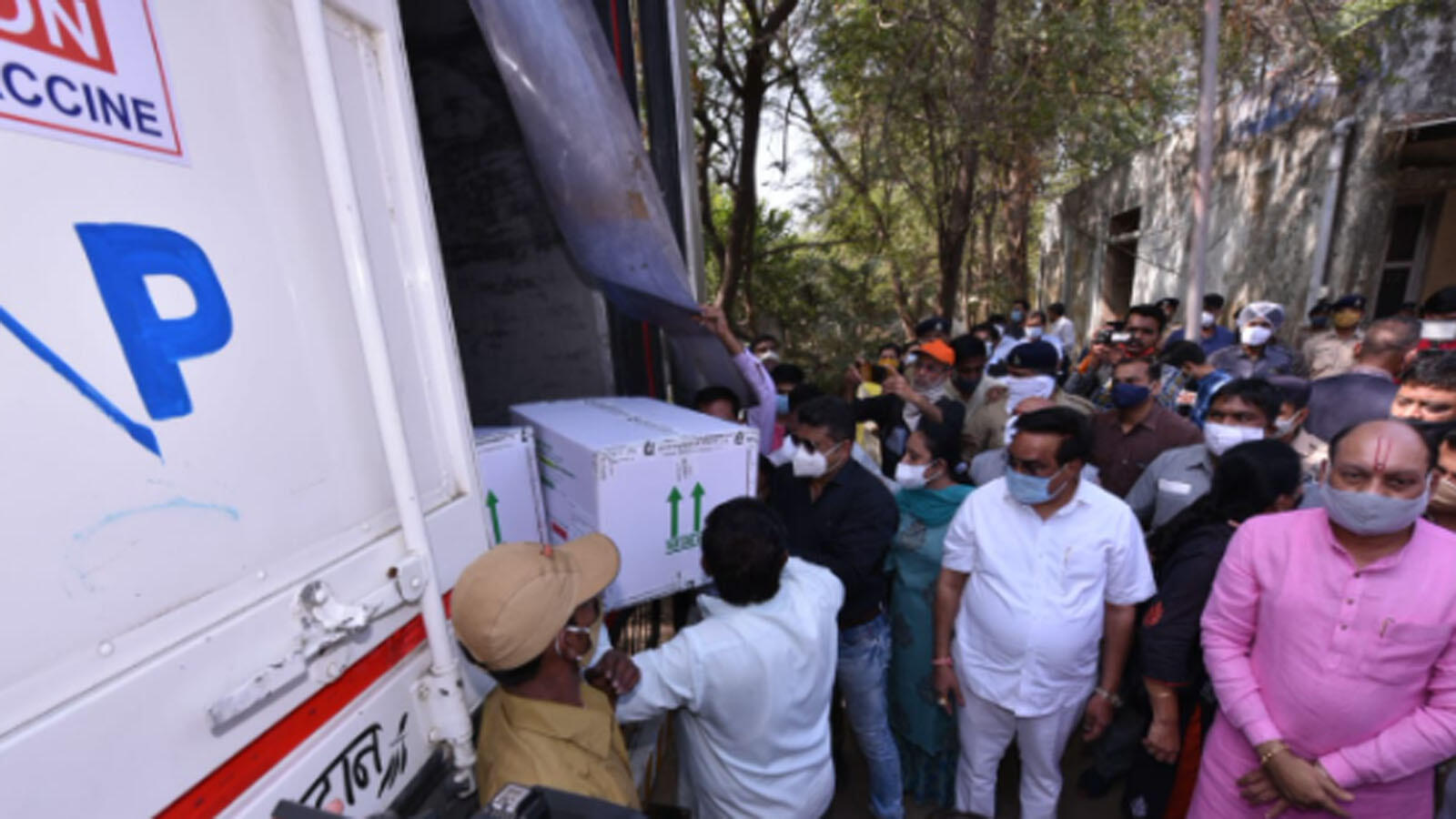 Surat: Vials of Covishield vaccine arrive at NCH's Regional Vaccine Store