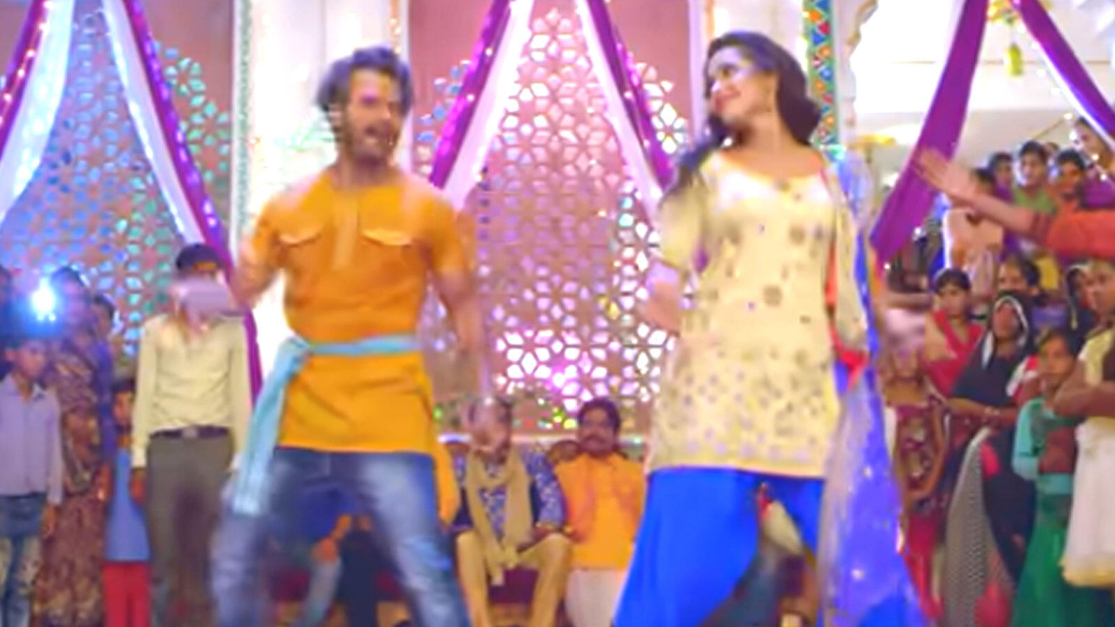 Kajal Raghwani and Khesari Lal Yadav's Bhojpuri song 'Cooler Kurti Me ...