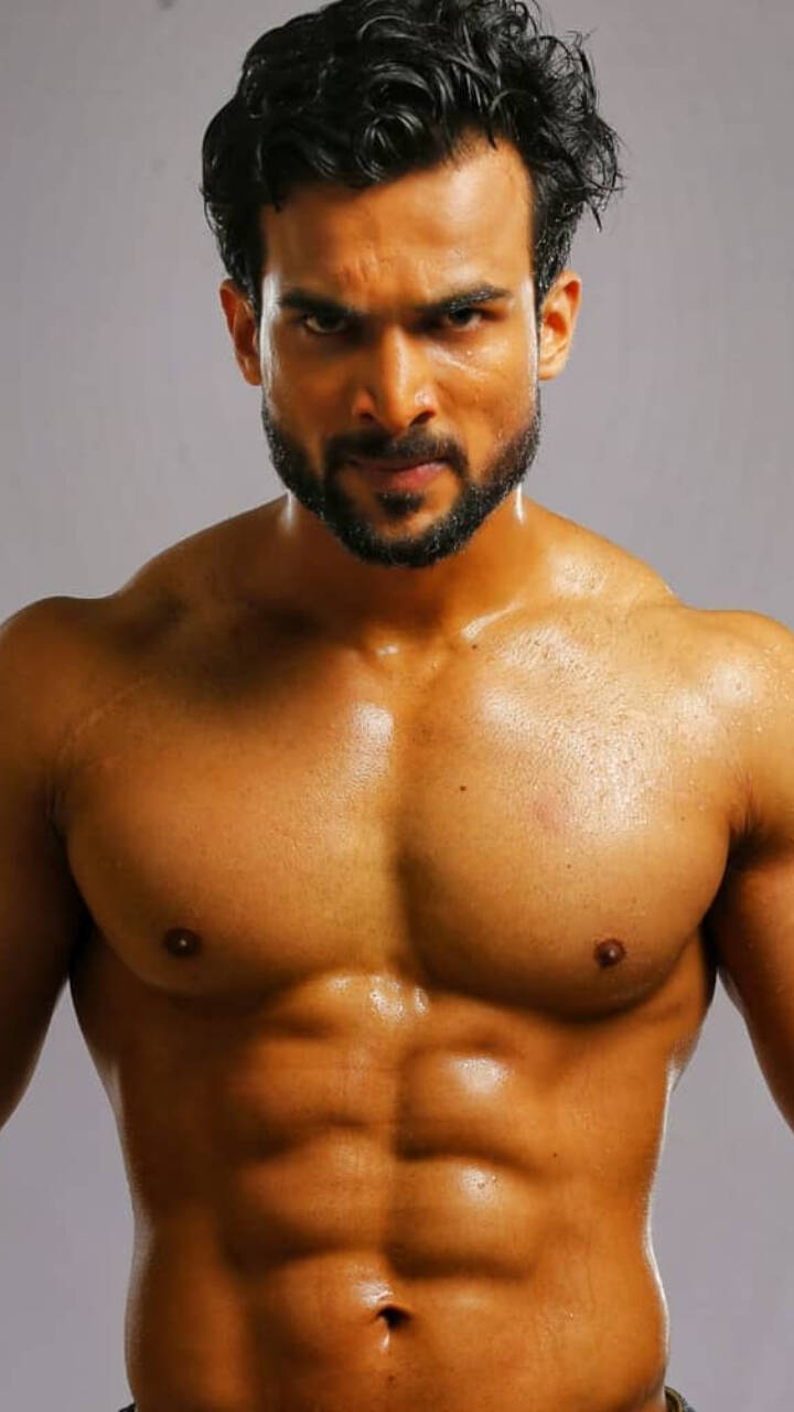 Vishal Six Pack Photos