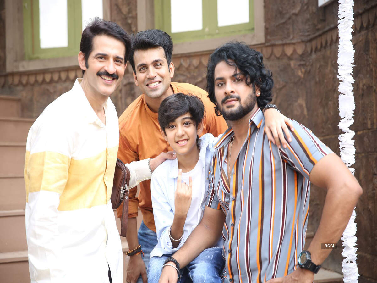 Team Gupta Brothers meet for lunch to say final goodbye - Times of India