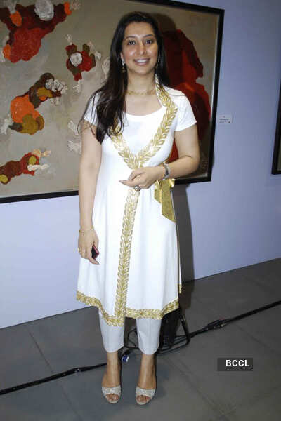 Laila Lamba (R) at BMW art exhibition at Worli, Mumbai on April 21 ...