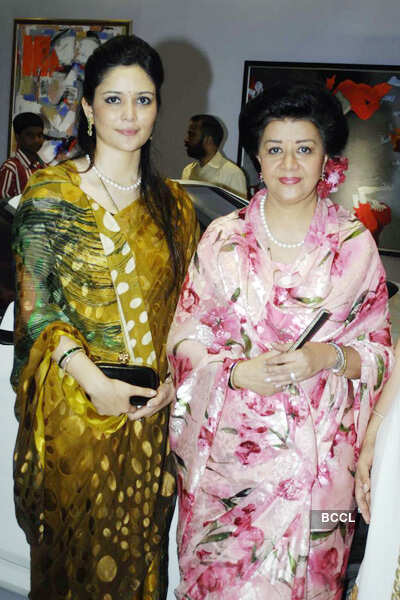 Laila Lamba (R) at BMW art exhibition at Worli, Mumbai on April 21 ...