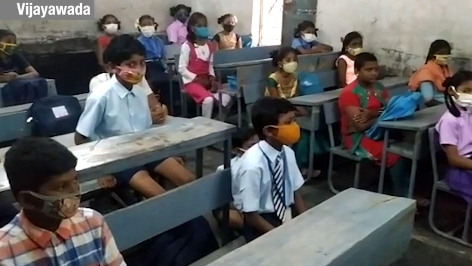AP: Primary school students attend classes after 10 months
