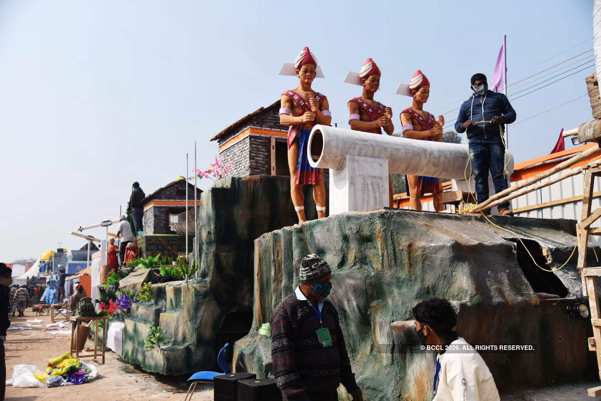 Around 200 artistes showcase tableau in Rashtriya Rangshala Camp- The ...