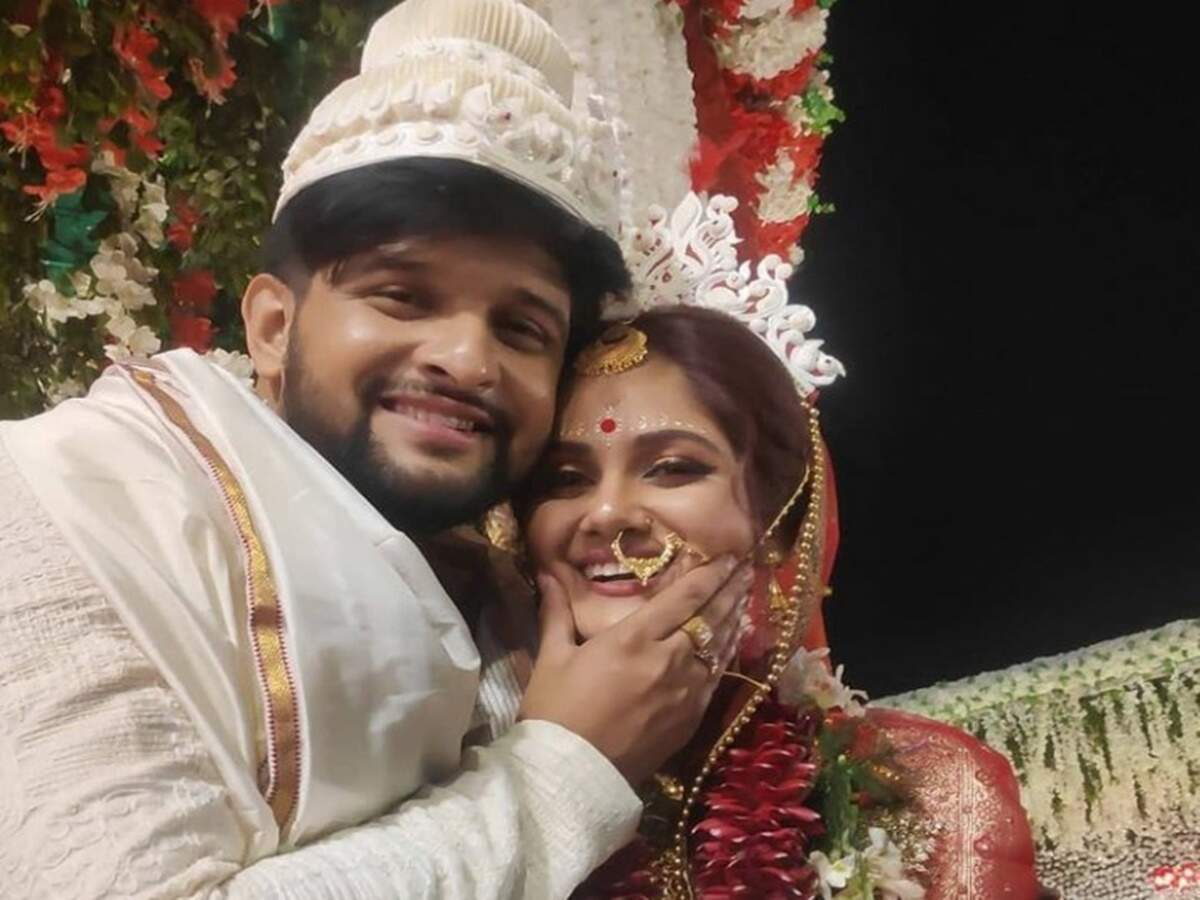 Neel Bhattacharya gets hitched to Trina Saha; a look at some inside ...