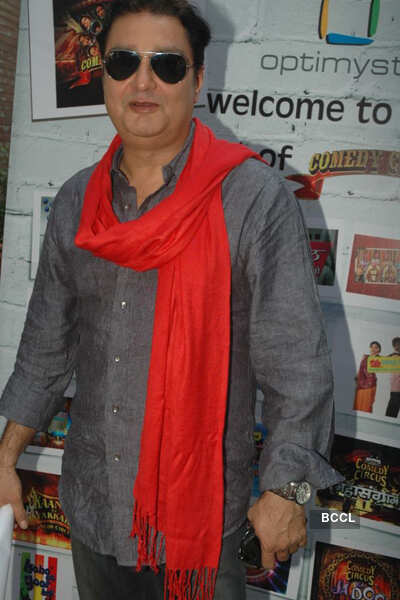 Vinay Pathak during the promotion of his film 'Chalo Dilli' at Andheri ...