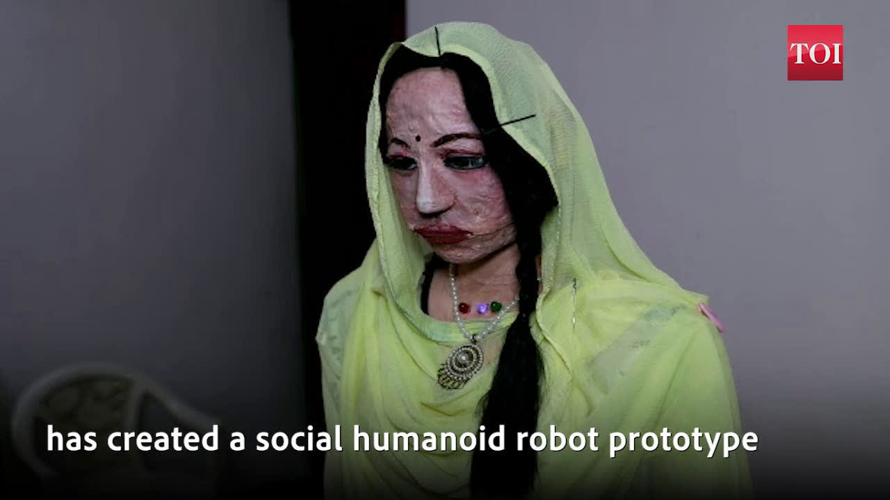 Mumbai: Computer science teacher develops a humanoid robot prototype at ...