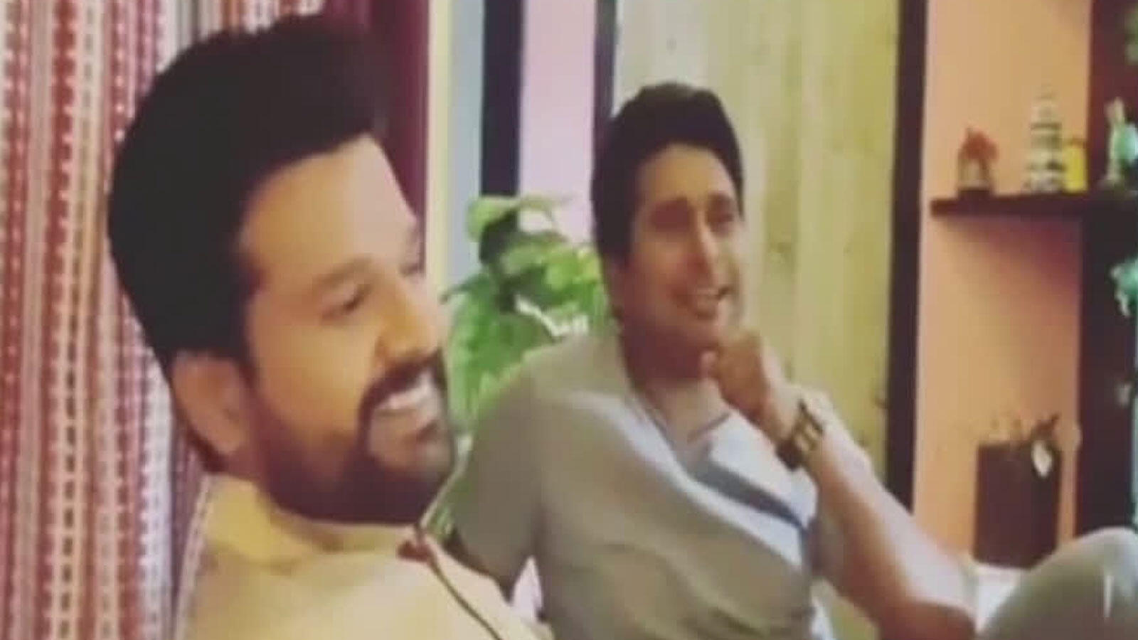 Bhojpuri stars Ritesh Pandey and Yash Kumar share some fun moments