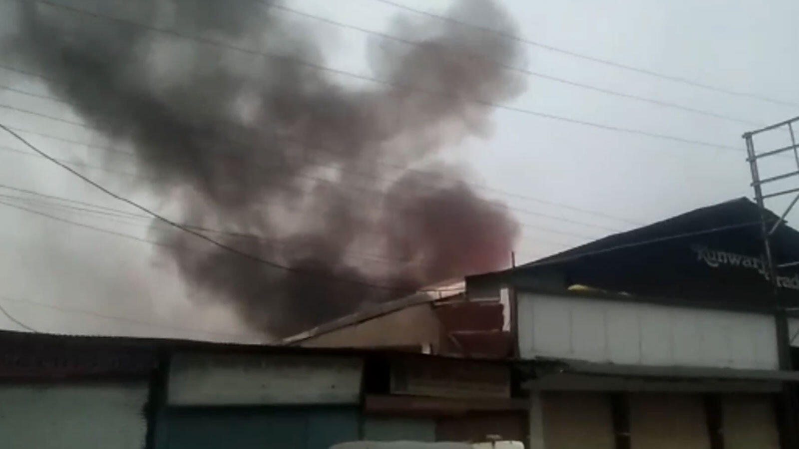 Indore: Fire breaks out at a timber godown