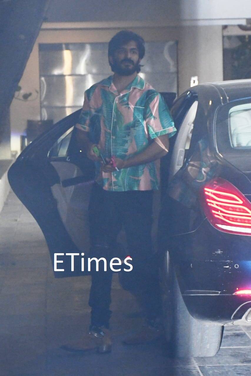 Exclusive pictures! Harshvardhan Kapoor looks uber cool as he gets ...