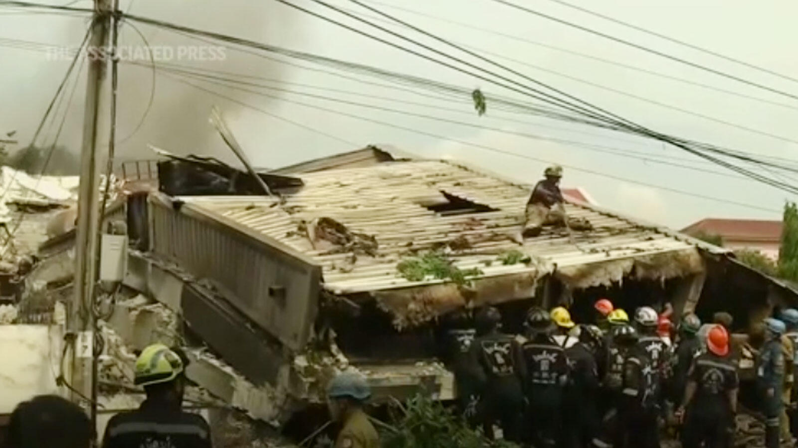 Bangkok: Building collapses after fire, 3 dead