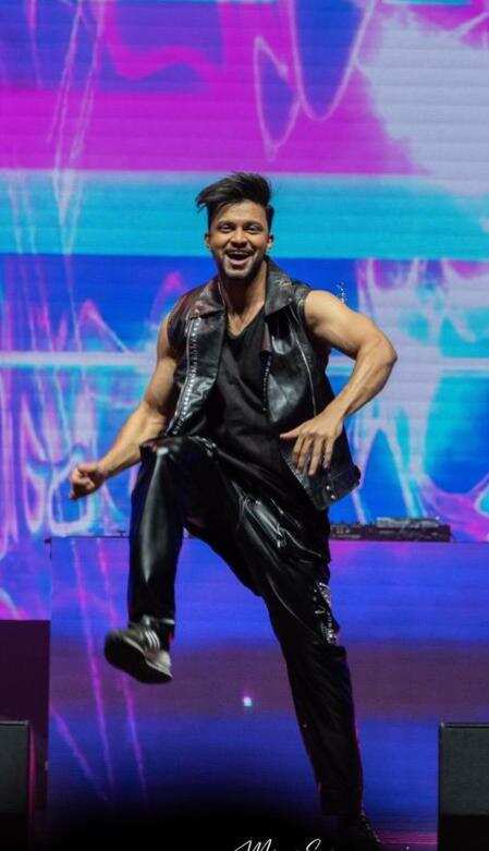 Hope the pandemic ends soon and we can go back to dancing on stage ...