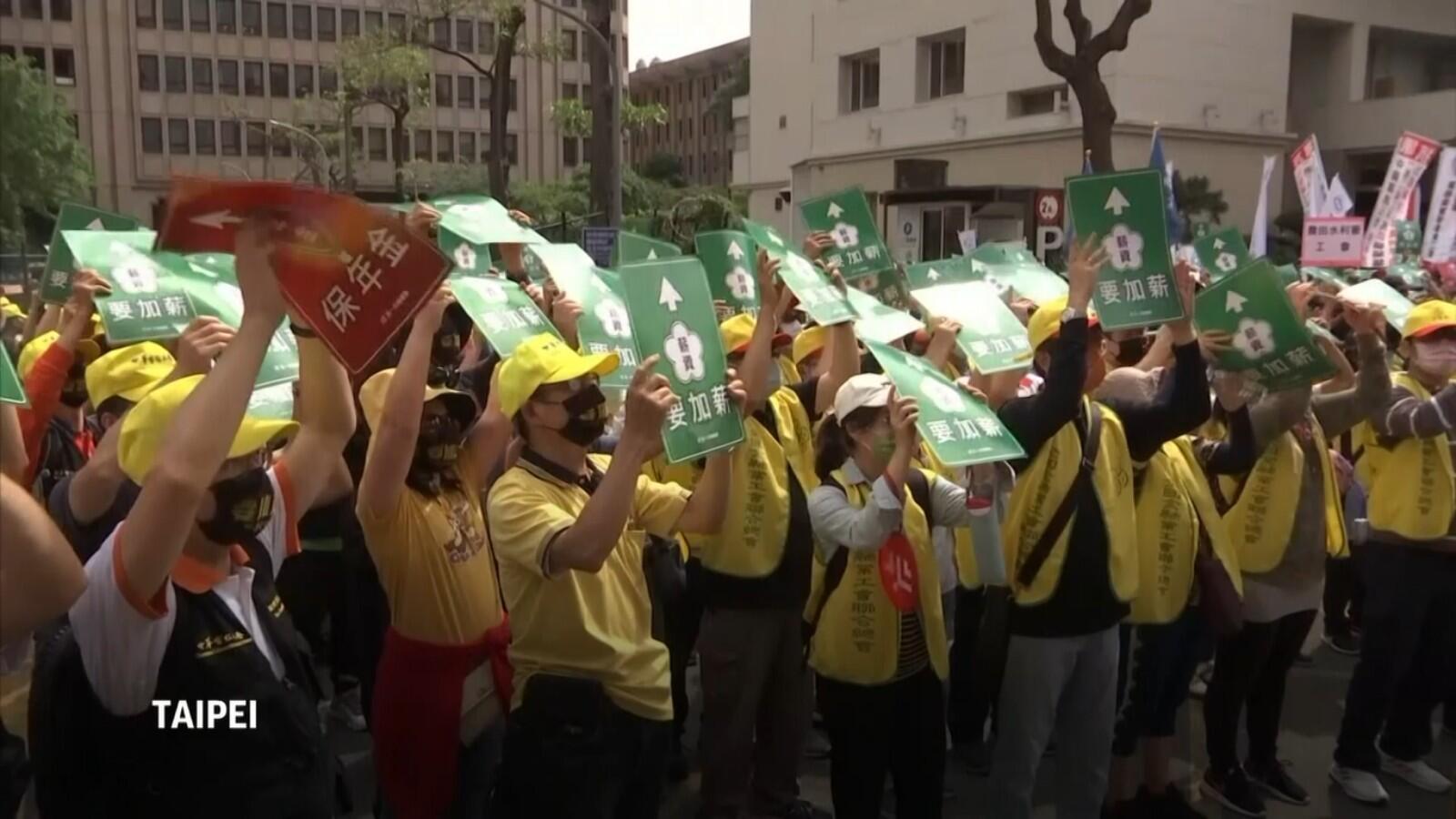 Workers in Taiwan protest for better conditions