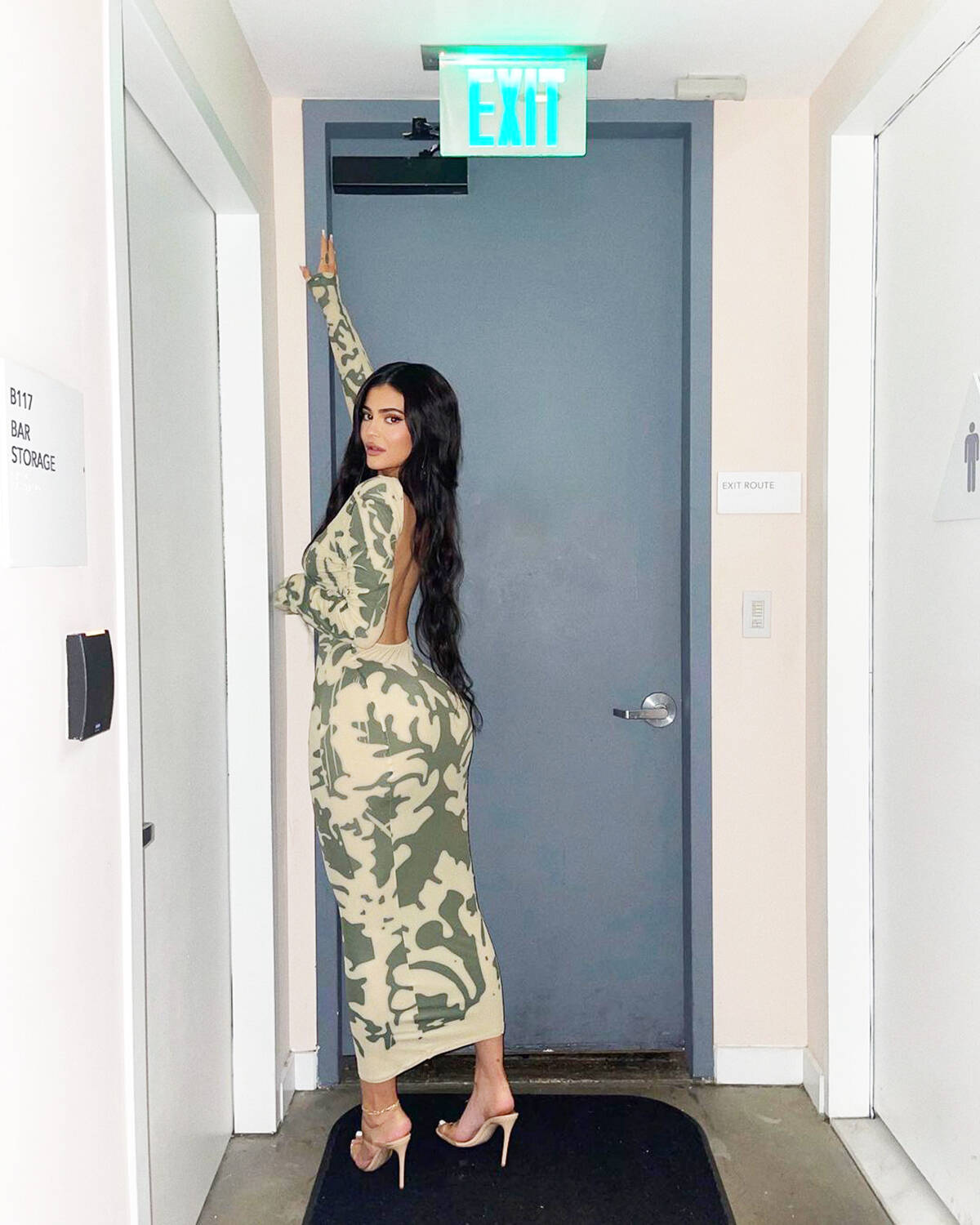 Makeup and skincare mogul Kylie Jenner shakes up the internet with her ...
