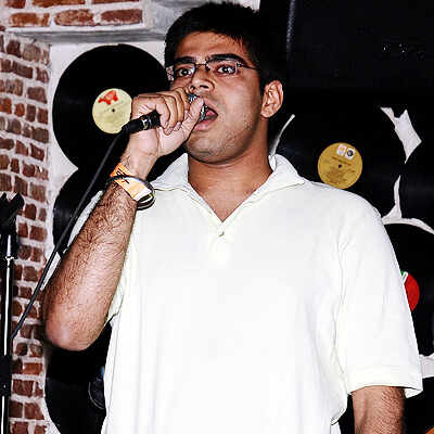 Participants Punit Tayal and Aditya Jassi during Delhi Open Karoke ...